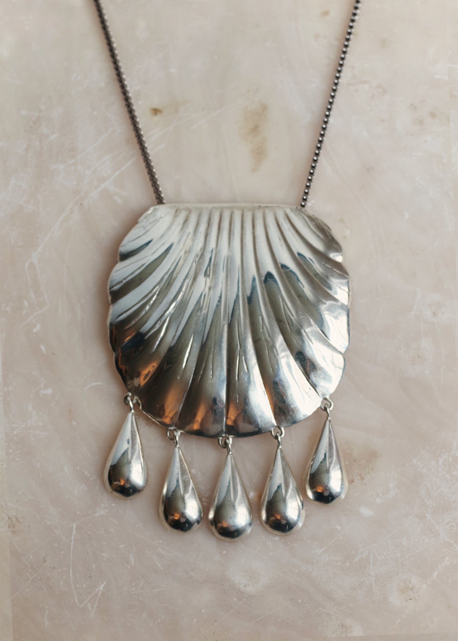 PETRA SHELL NECKLACE SILVER – JUJU VERA